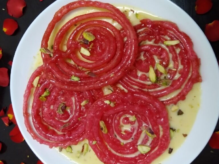 طرز تهیه زولبیا آلبالویی قرمز و خوشرنگ به روش قنادی و بازاری | مجله کوروش