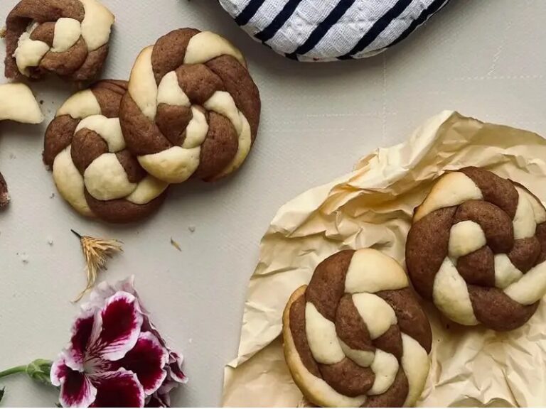 کوکی دو رنگ | با این رسپی آسون کوکی خشک و خمیر نمیشه! | مجله کوروش